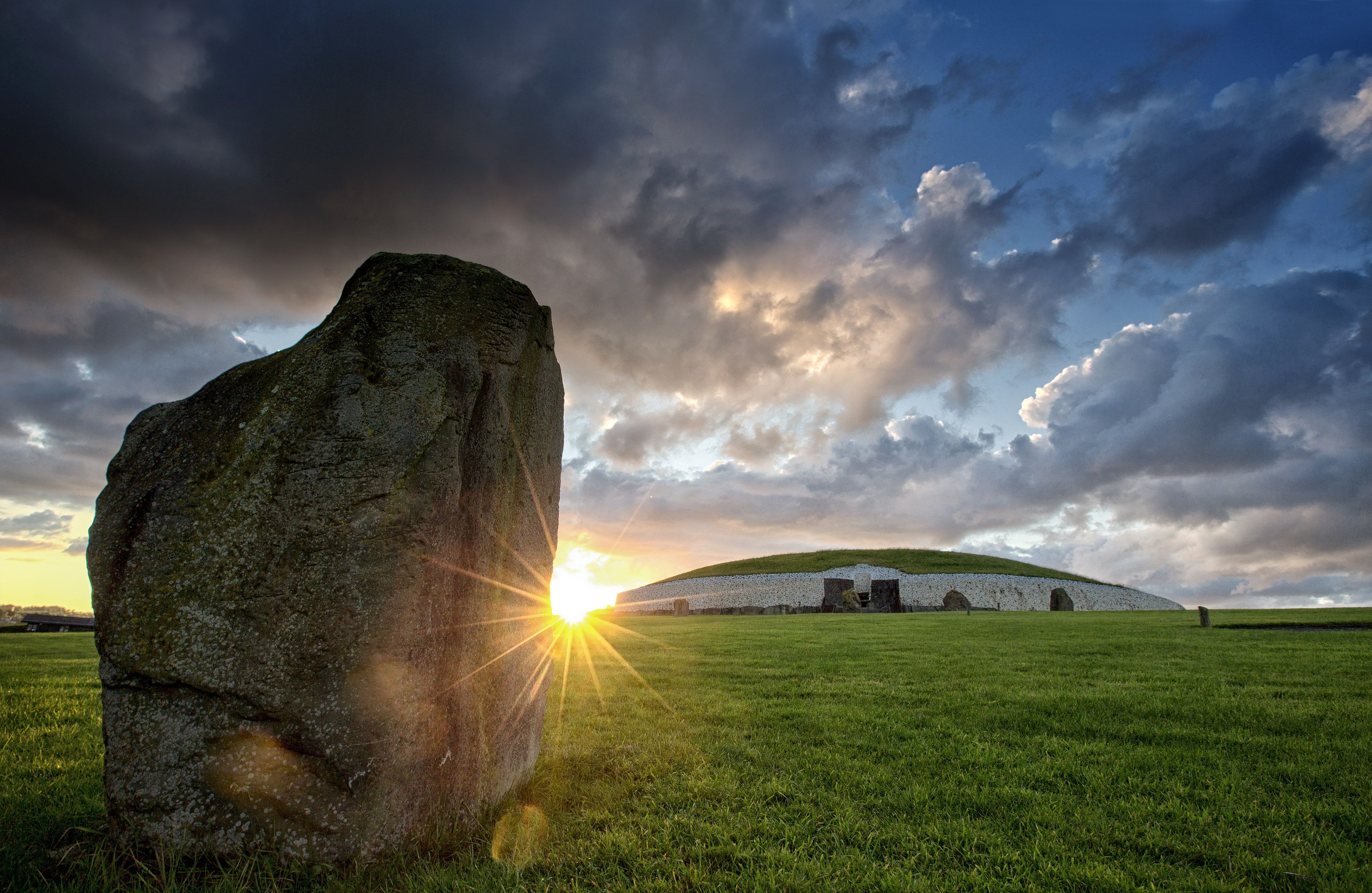 Archaeologists find long boat and boulders near Newgrange