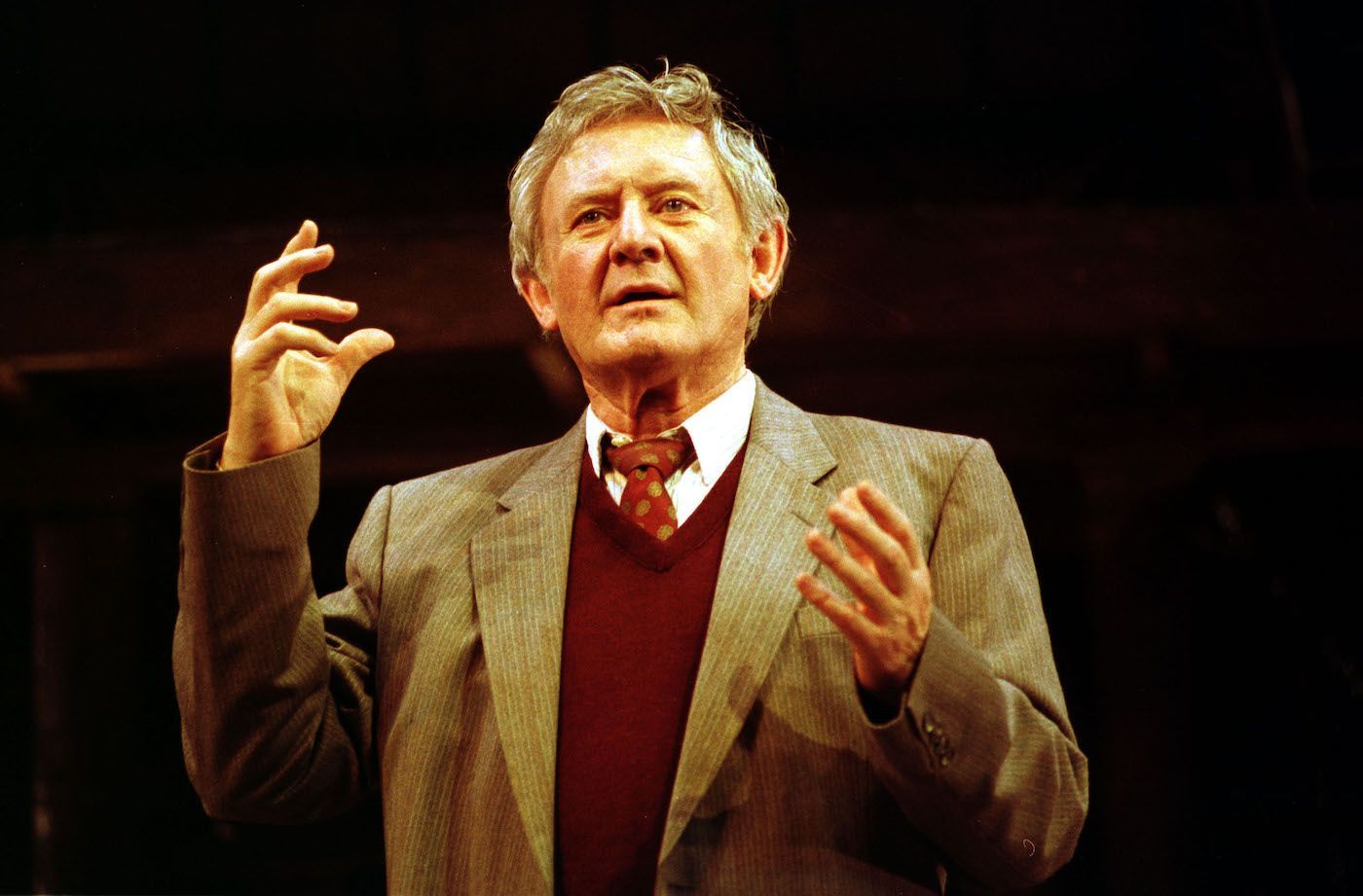 Cork actor and comedian Niall Tóibín has died, aged 89