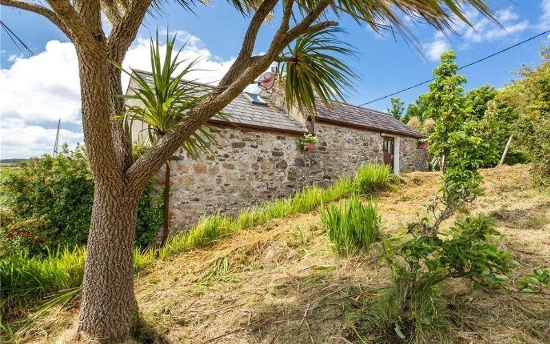 Pre-famine seaside Donegal cottage