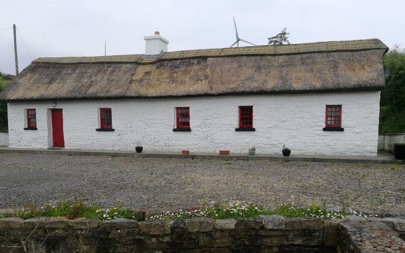 Dream of this Irish thatched cottage in Roscommon
