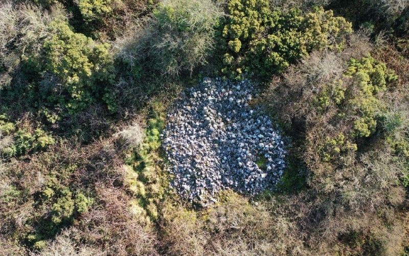 Amateur archeologists discover Cairn using Google Earth