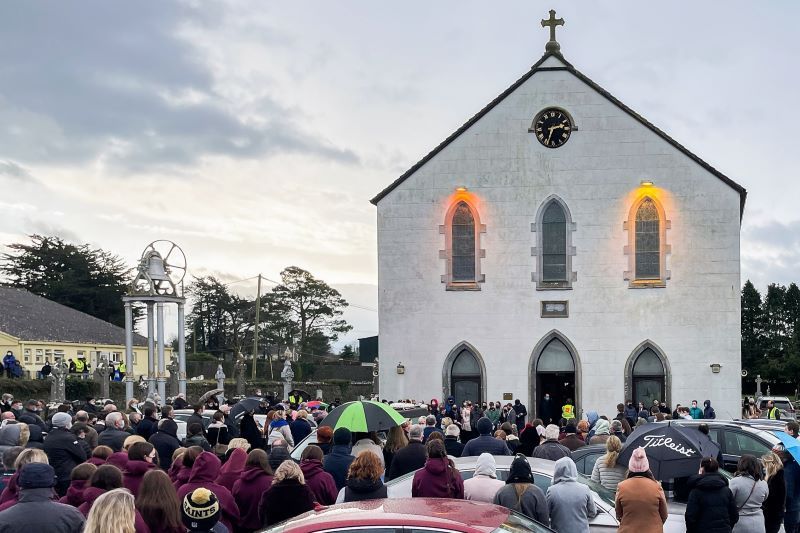 Ashling Murphy mourned by thousands at Tullamore funeral
