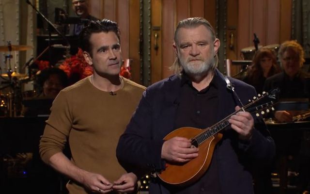 Colin Farrell's surprise appearance during Brendan Gleeson's SNL monologue Colin Farrell's surprise appearance during Brendan Gleeson's SNL monologue