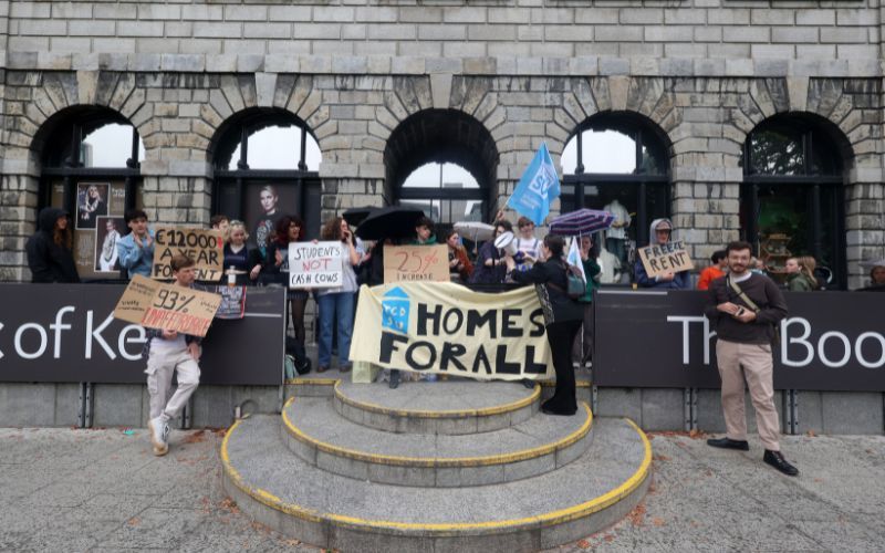 Trinity students blockade entrance to Book of Kells in protest