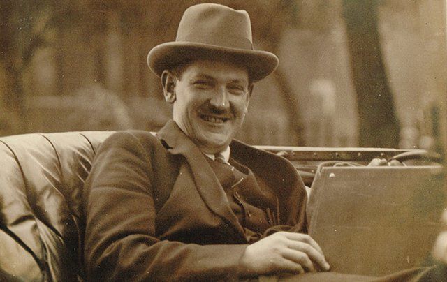 How Michael Collins came within hours of immigrating to Chicago ...