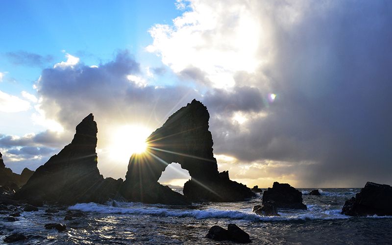 A journey through the west of Ireland’s stunning sea stacks ...