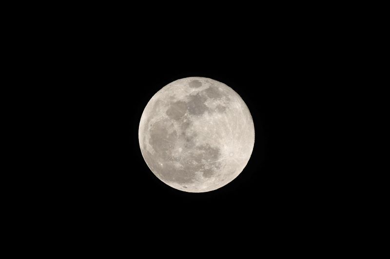 Super Snow Moon to shine over Ireland tonight | IrishCentral.com
