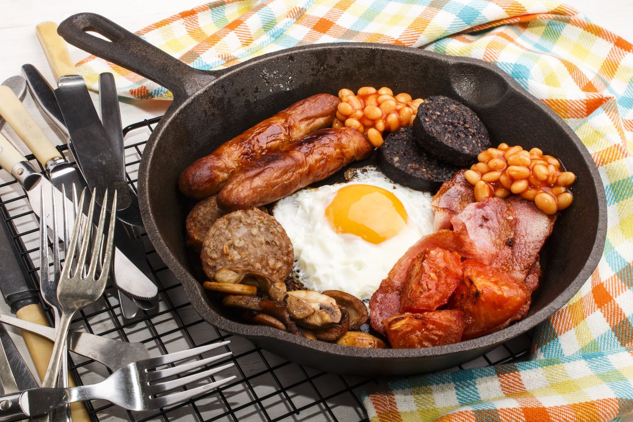 Watch How To Make A Traditional Full Irish Breakfast Watch How To Make A Traditional Full Irish Breakfast