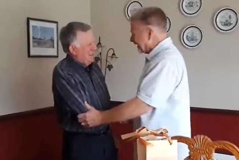 WATCH: Irish man reunites with American tourist he saved from drowning ...