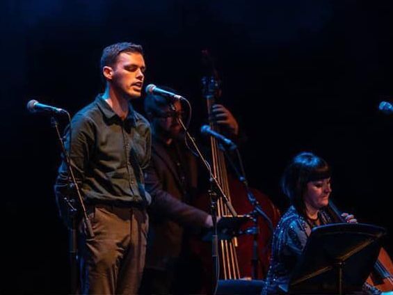 Dàibhidh Stiùbhard: Tyrone singer's Irish heritage and music