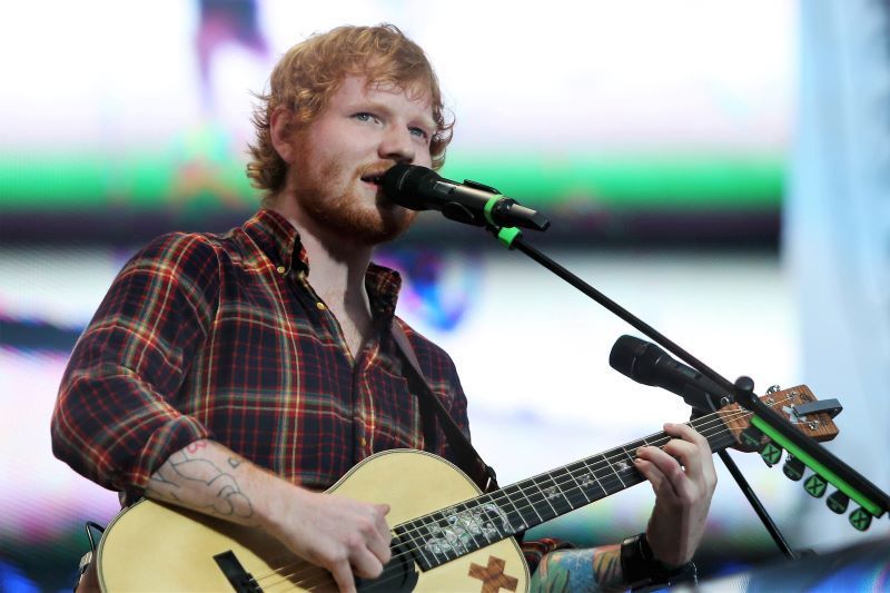 Ed Sheeran records his hit song “Thinking Out Loud” in Irish