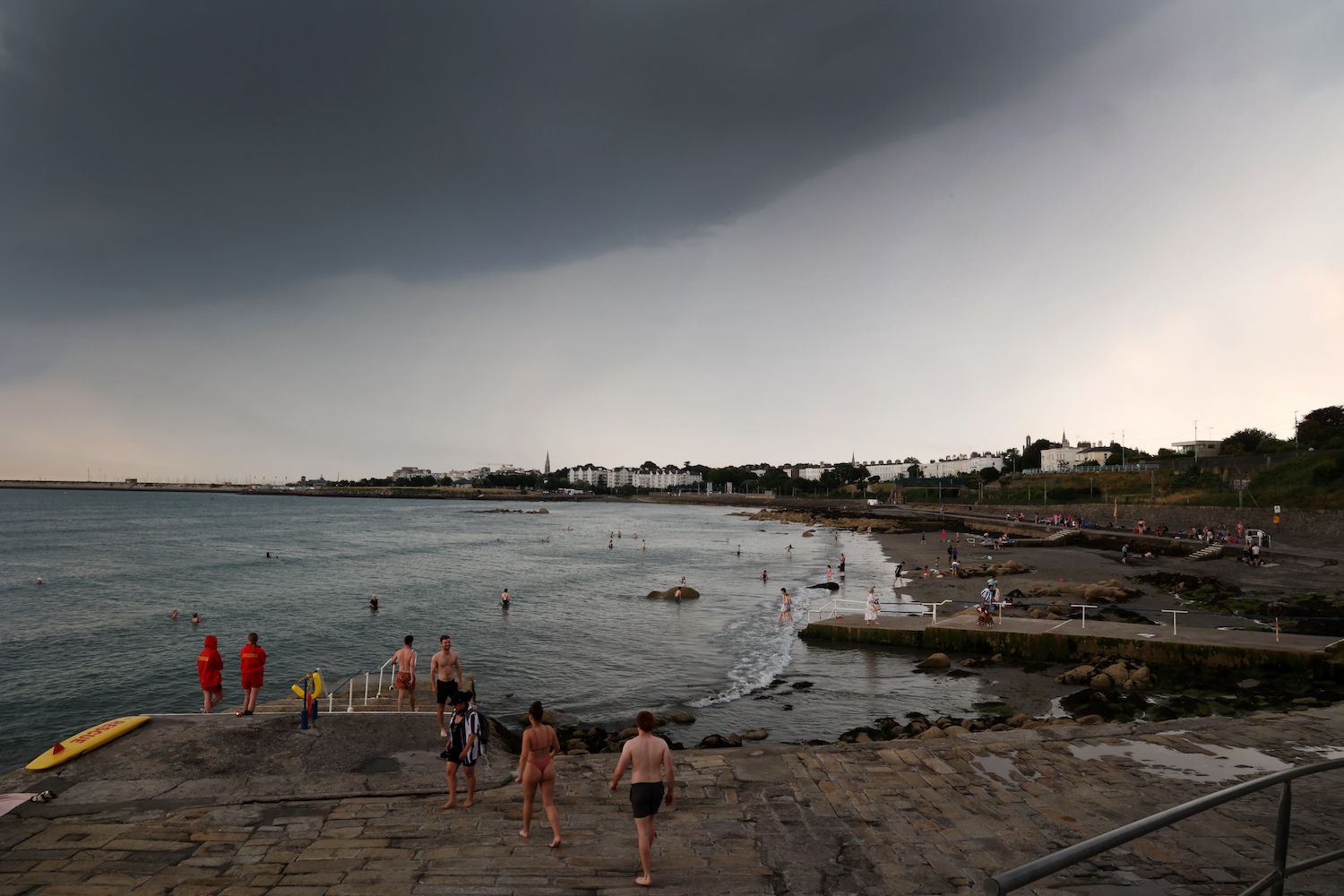 Ireland endures highest temperatures in 135 years