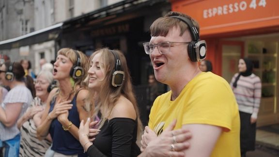 Hugh Carr explores Ireland's vibrant festivals in TG4's Croí na Féile